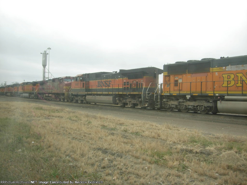 BNSF 1042, 694, 4566 & 9238